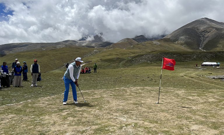 Mustang Golf Course: World’s highest-altitude golf course holds new ...